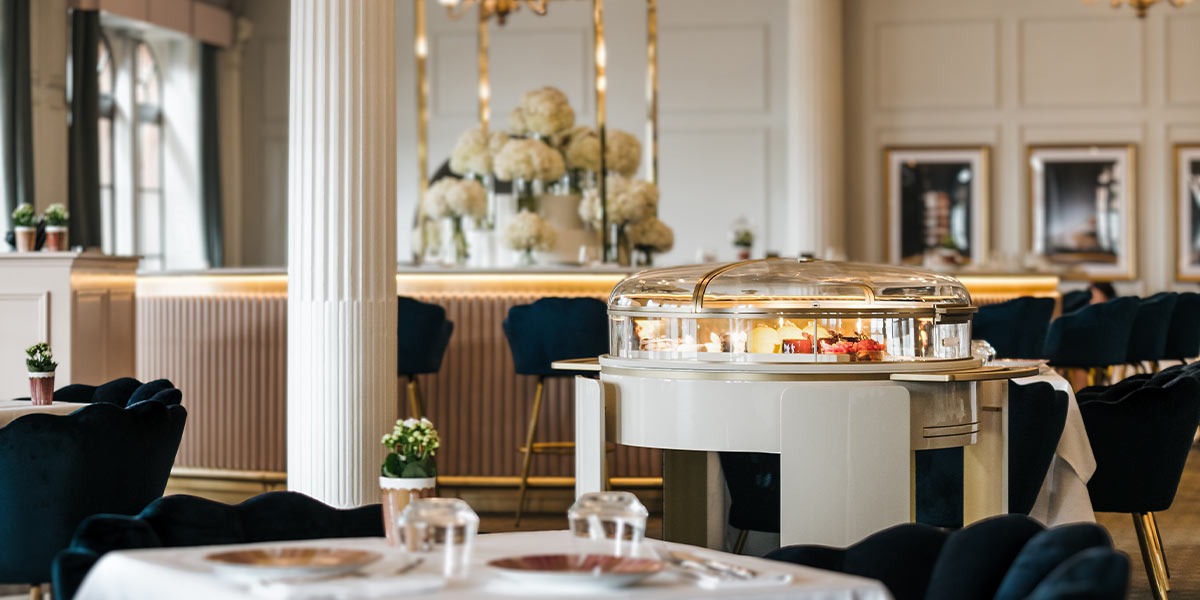 New ! Discover the eC1 trolley, the autonomous cold trolley - Safran Paris